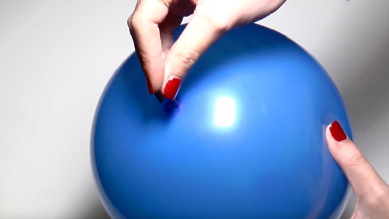 PINCHAR EL GLOBO – Nicolás Cardeñosa